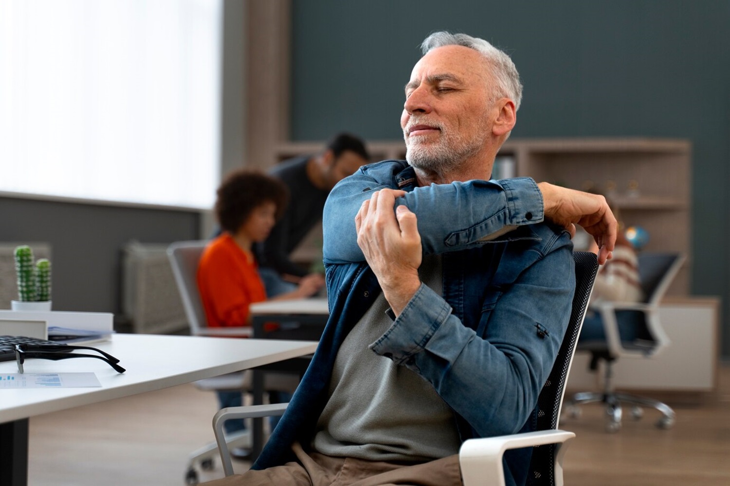 Contractura Muscular: Qué es, síntomas y tratamiento | Adeslas